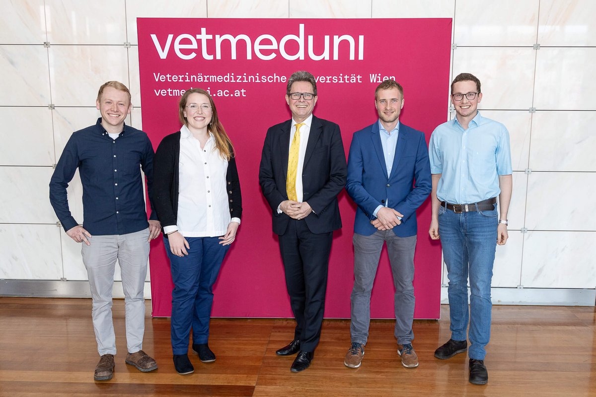 Vetmeduni : Bundesminister Martin Polaschek zu Besuch an der ...